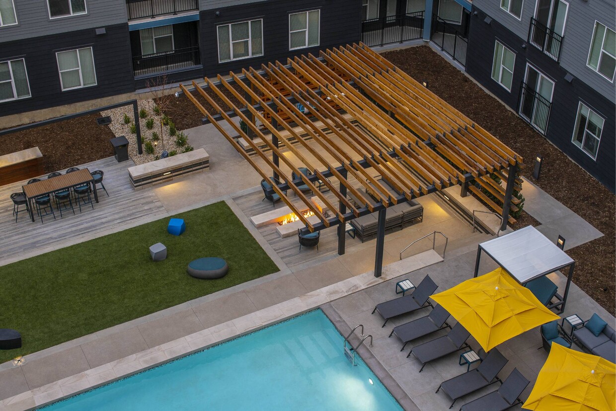 Beacon 85 - 85 S Union Blvd Lakewood, CO 80228 | Apartments.com
