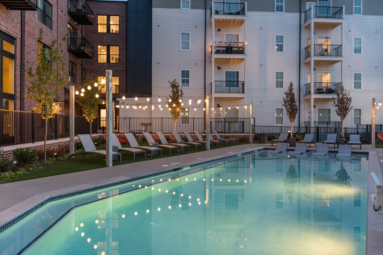 Livingston Apartment Flats Apartments - 15560 Cosby Village Ave ...