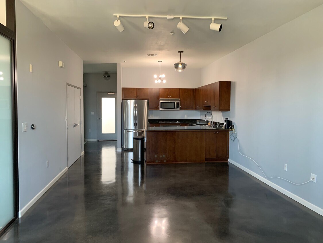 435 W Center Street Promenade Unit 220, Anaheim, CA 92805 - Condo for ...