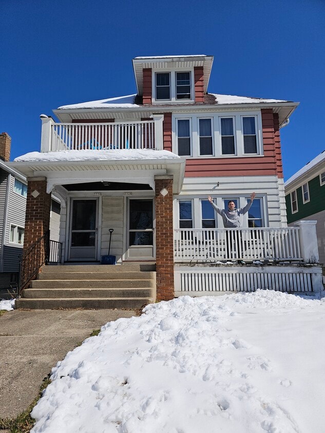 3330 N Cramer St Unidad 3330 N Cramer St, upper, Milwaukee, WI 53211 ...