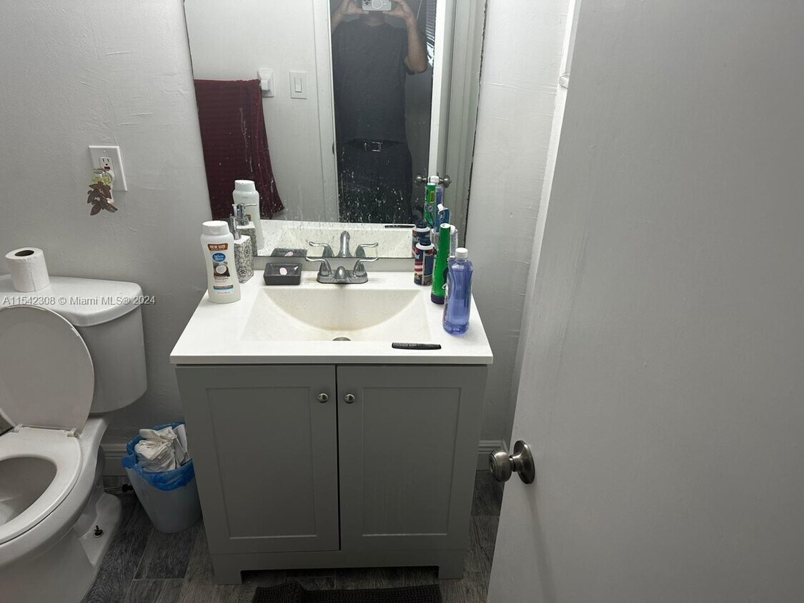15205 NE 6th Ave Unit D311, Miami, FL 33162 - Room for Rent in Miami ...