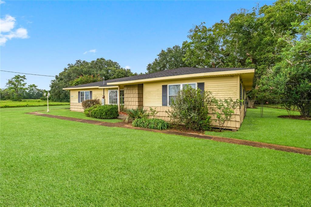 16674 US-90, Devers, TX 77538 - House Rental in Devers, TX | Apartments.com