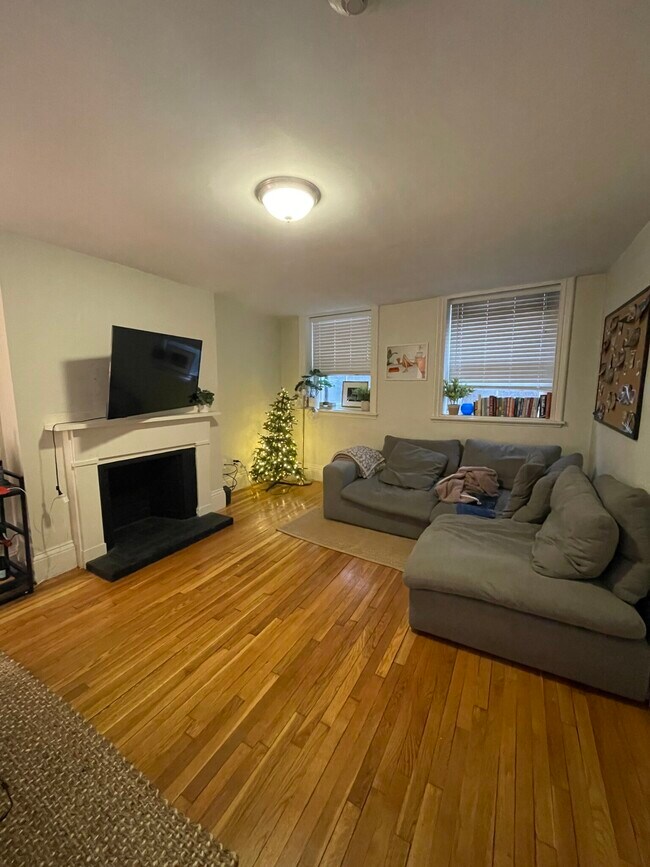 Flat of the Hill Apartments for Rent with a Yard - Boston, MA - Updated ...