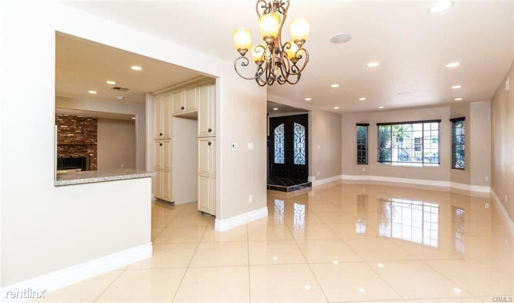 7056 Burnet Ave, Los Angeles, CA 91405 - House Rental in Los Angeles ...