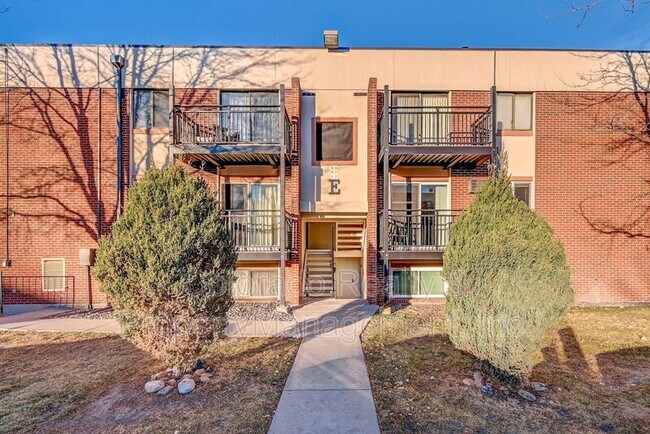 5995 W Hampden Ave Unit E11 Denver Co 80227 Condo For Rent In