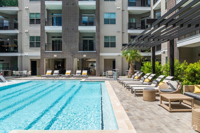 Johnston Terrace Apartments for Rent with Extra Storage - Austin, TX ...