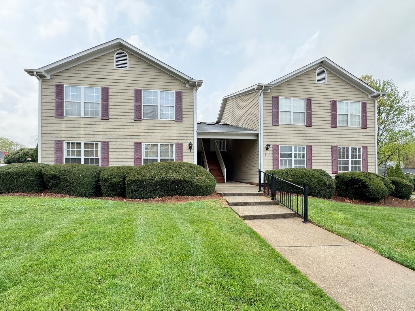 1 Meadowood Glen Way, Greensboro, NC 27409 - House Rental in Greensboro ...