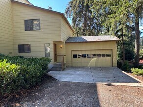 Duplex For Rent in Springfield OR