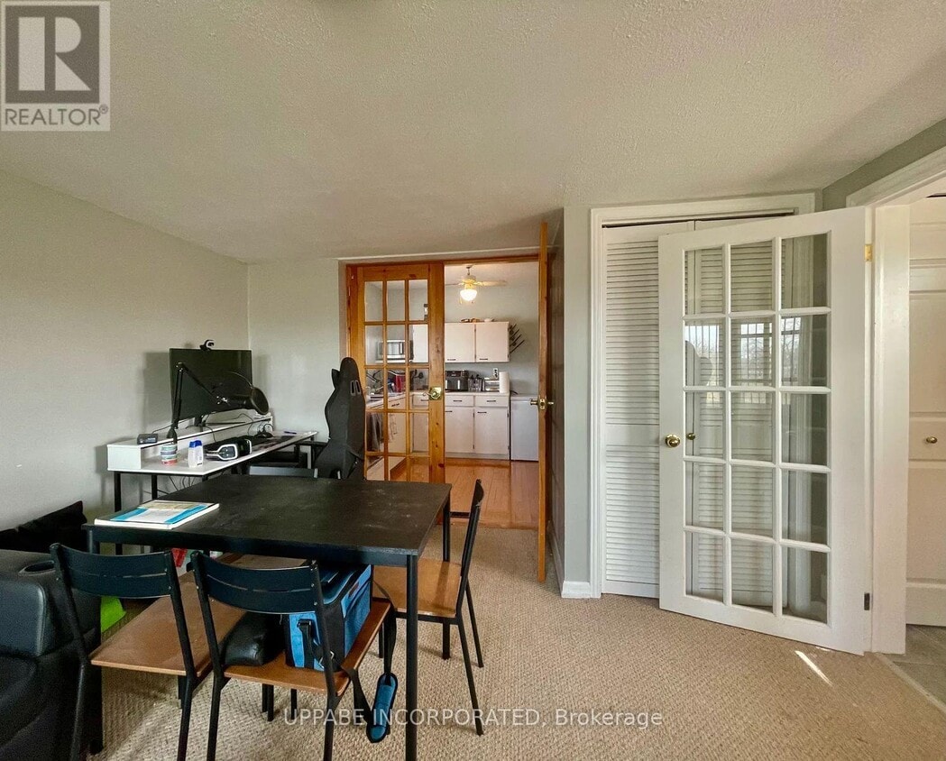 704 Claude St, Ottawa, ON K1K 2S2 - Maison à Louer à Ottawa, ON ...