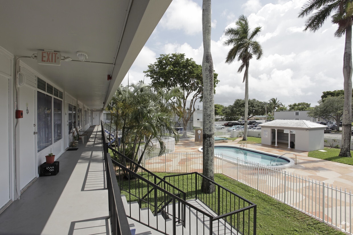 The Oasis by RAM Apartments - Apartments in Oakland Park, FL ...