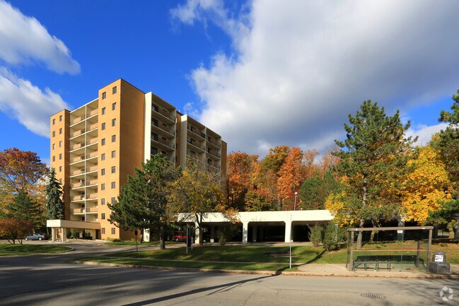 Green Valley Towers Apartments - 85 Green Valley Dr Kitchener, ON ...