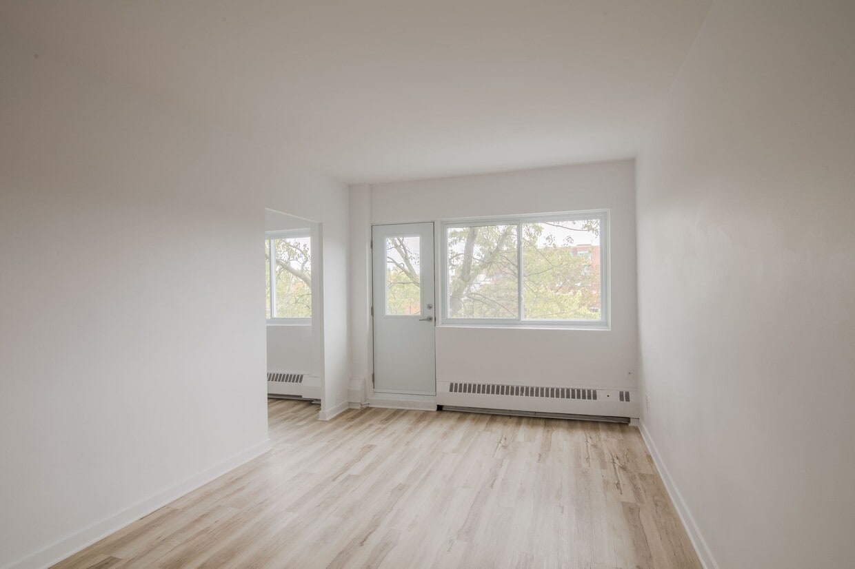 809 Av. Bloomfield Unité 201, Montréal, QC H2V 3S5 - Appartement à ...