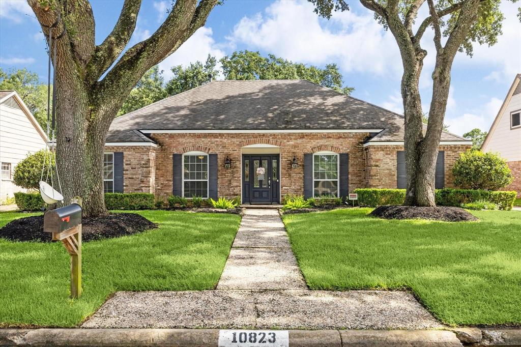 10823 Piping Rock Ln, Houston, TX 77042 - House Rental in Houston, TX ...
