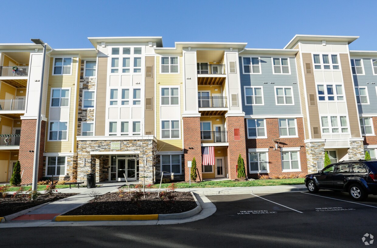 Infinity at Centerville Crossing - Apartments in Virginia Beach, VA ...