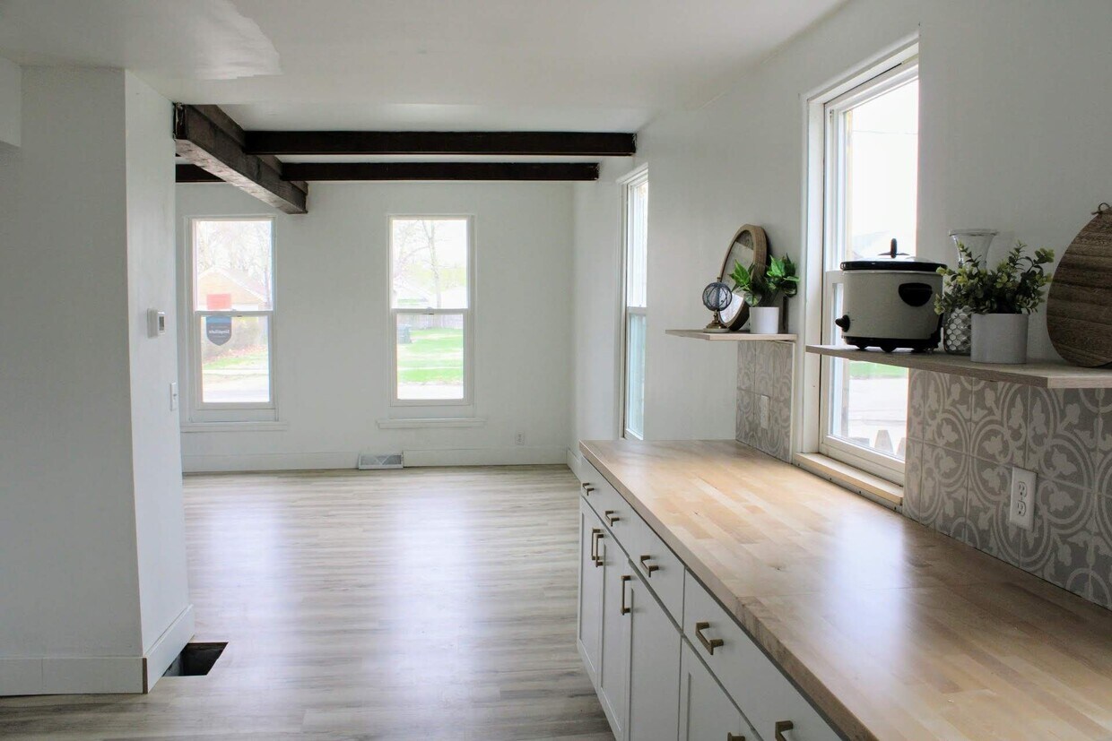 45 Iona Ave, Muskegon, MI 49442 - House Rental in Muskegon, MI ...