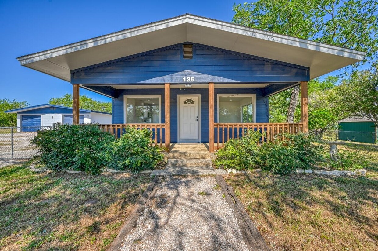 135 Euel Moore Dr, Kingsland, TX 78639 - House Rental in Kingsland, TX | Apartments.com