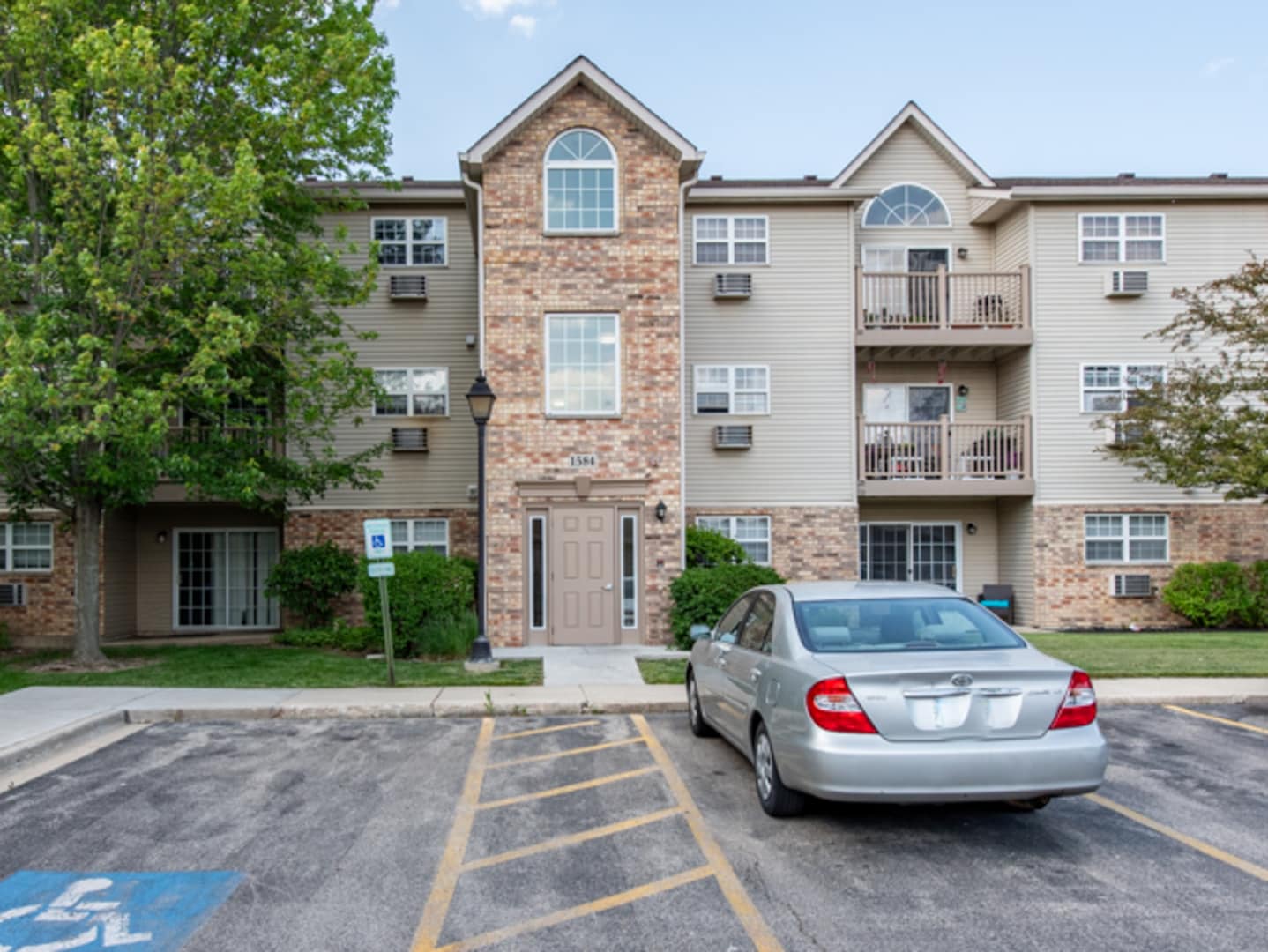 1584 Crystal Rock Ct Unit 1C, Round Lake Beach, IL 60073 - Condo for ...