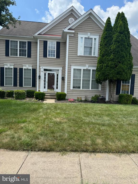 Greenwich Upper Vint Hill Apartments for Rent with a Swimming Pool ...