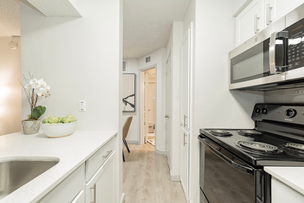 The Caleb - 7878 Marvin D Love Fwy Dallas, TX 75237 | Apartments.com