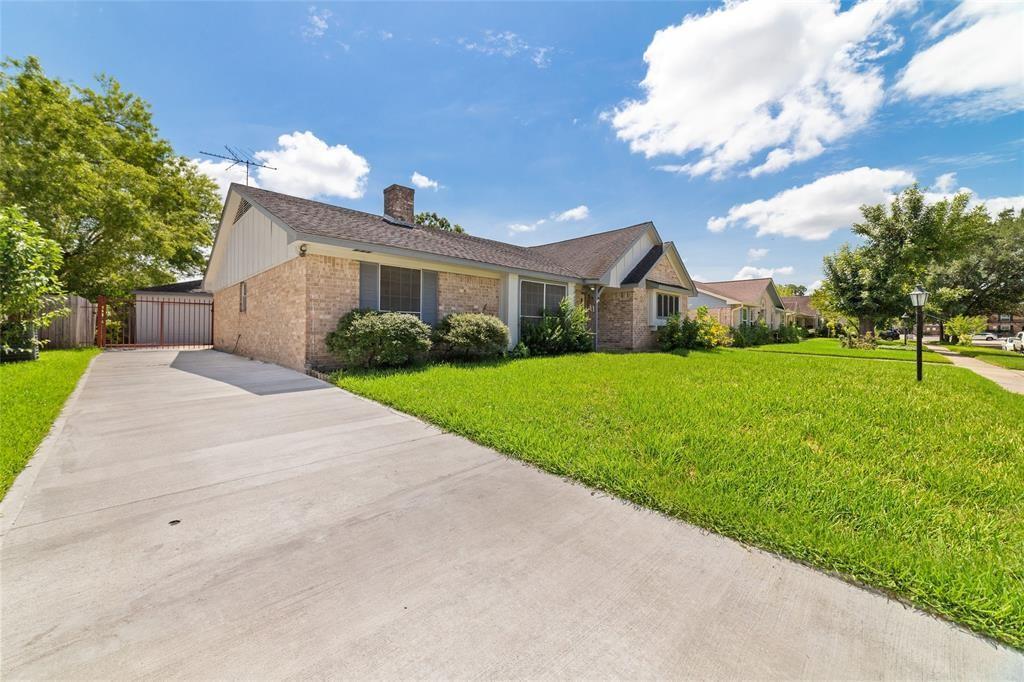 7911 Pella Dr, Houston, TX 77036 - House Rental in Houston, TX ...