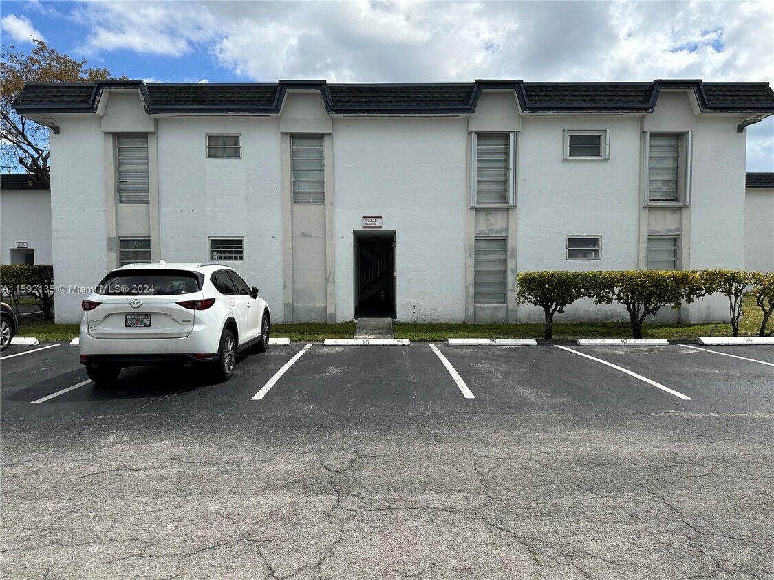 7226 SW 94Th Pl Unit F8, Miami, FL 33173 - Condo for Rent in Miami, FL ...