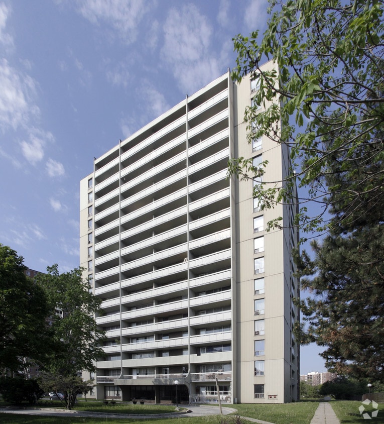 580 The East Mall Apartments - 580 The East Mall Toronto, ON ...