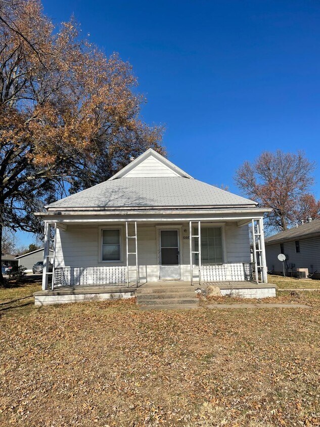 1007 E Madison St Unit 1007 E Madison A (Front), Pittsburg, KS 66762 ...