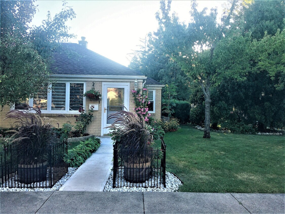 7901 W Barry Ave, Elmwood Park, IL 60707 - House Rental in Elmwood Park ...