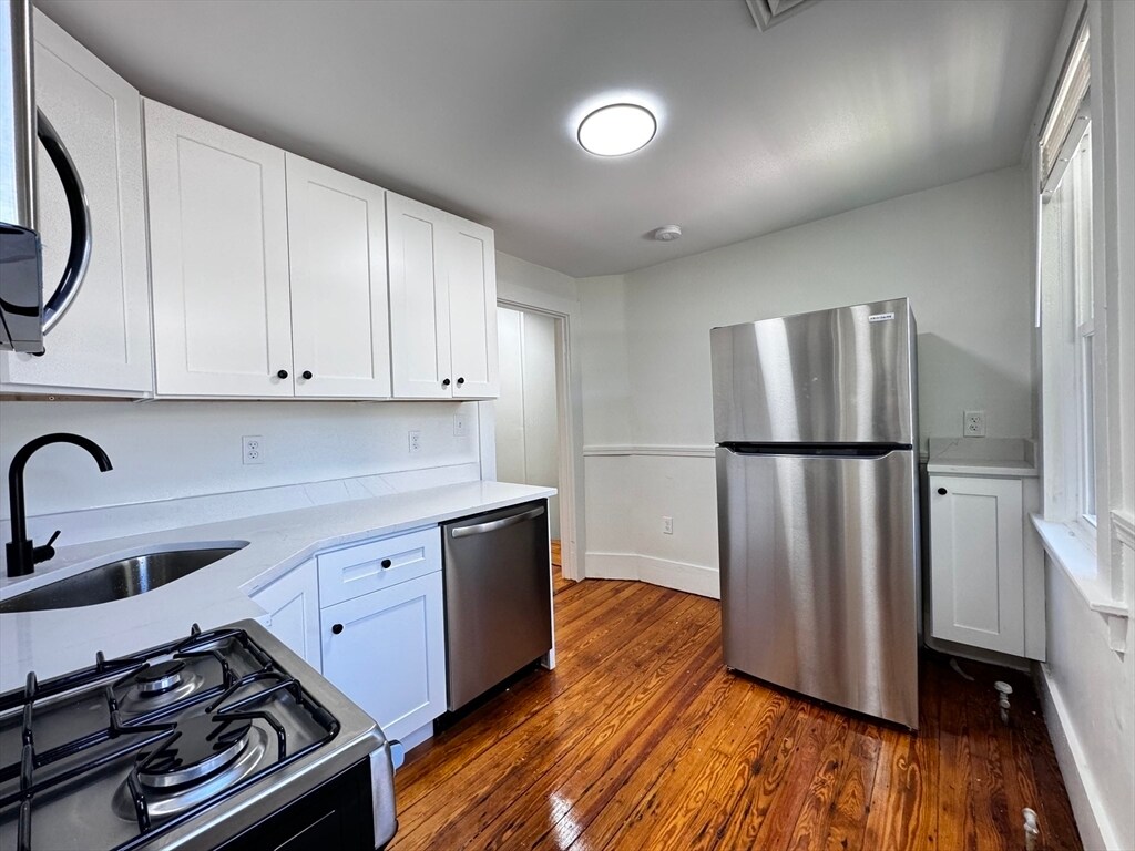 21 Main St Unit B, Foxborough, MA 02035 - Room for Rent in Foxborough ...