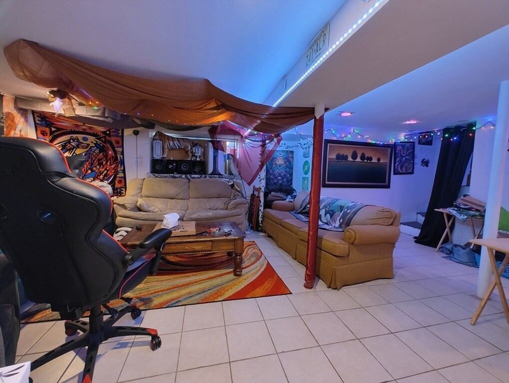 9 Medford St Unit 1, Medford, MA 02155 - Room for Rent in Medford, MA ...