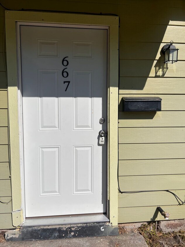 665-667 E Irby St Unit 667 E. Irby, Beaumont, TX 77705 - Room for Rent ...