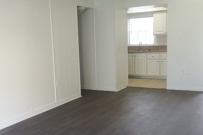 Oak Ridge Apartments - Apartments in Largo, FL | Apartments.com