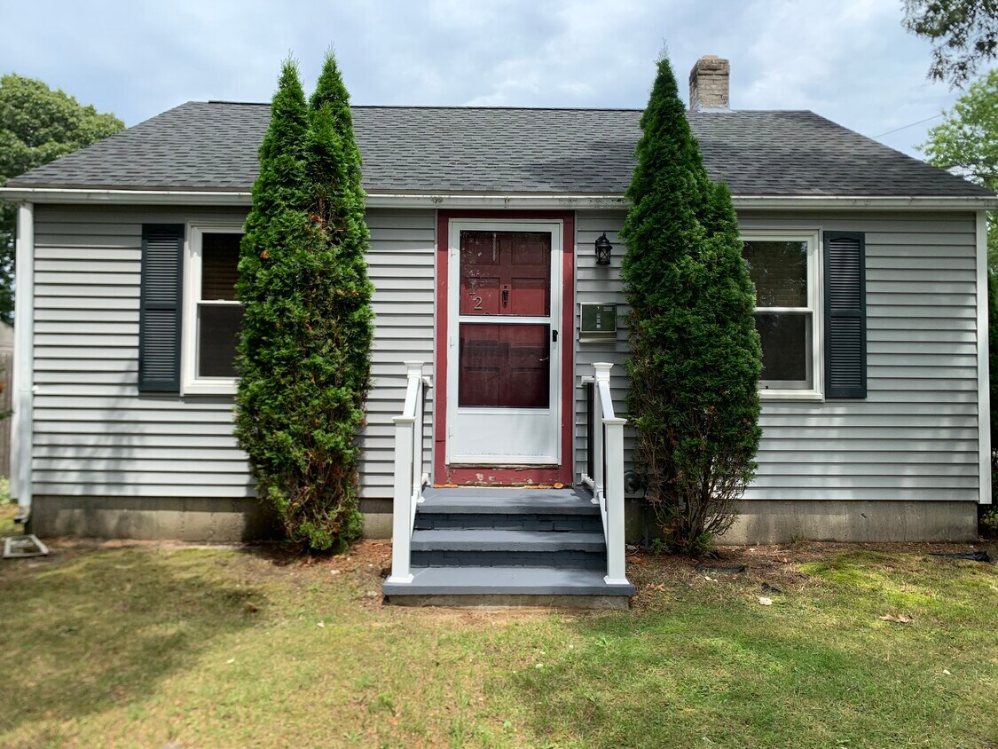 129 McKinley St, Warwick, RI 02886 - House Rental in Warwick, RI ...