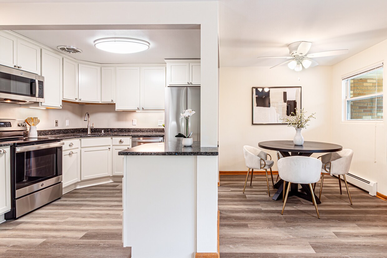 Royal Arms Apartments - Apartments in Madison, WI | Apartments.com