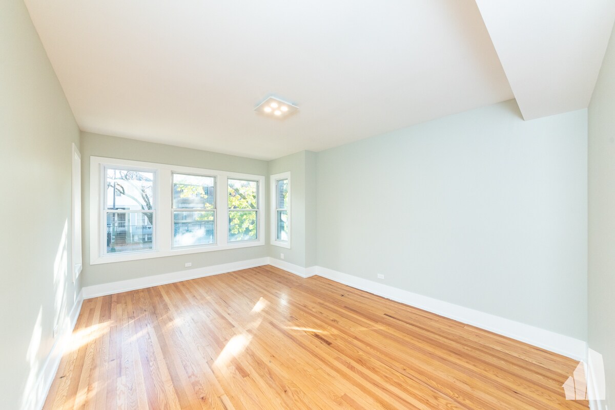 1123 W Addison St Unit 1, Chicago, IL 60613 - Condo for Rent in Chicago ...