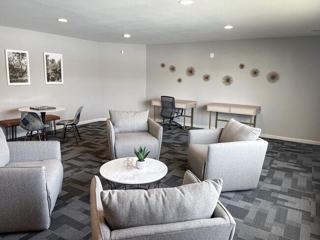 The Life at Belhaven Place Apartments - 625 Belhaven Pl Indianapolis ...