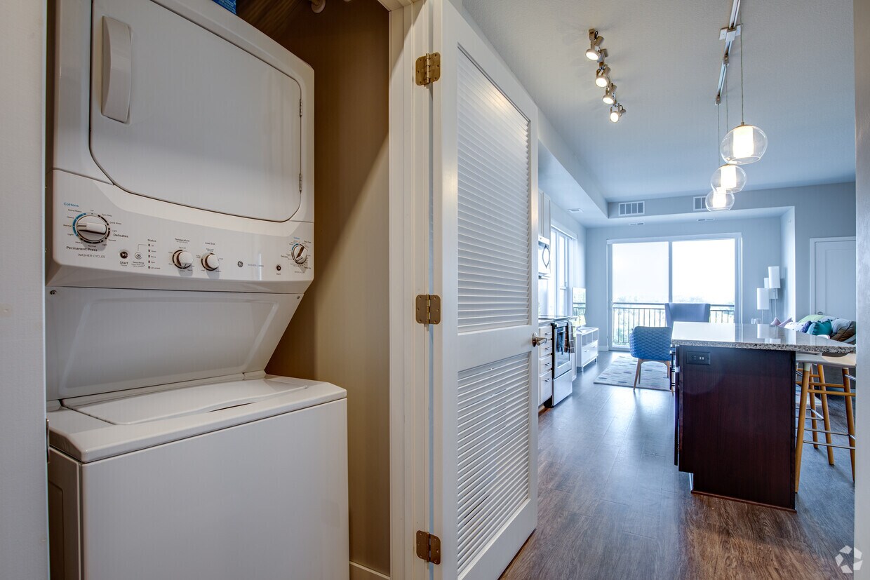 Hello Apartments - 9201 Golden Valley Rd Golden Valley, MN 55427 ...