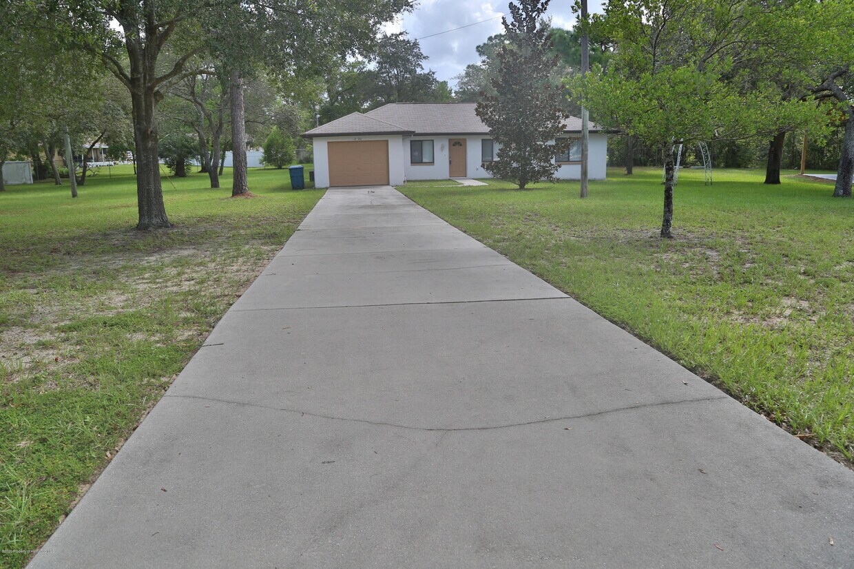 2020 Escobar Ave, Spring Hill, FL 34608 - House Rental in Spring Hill ...