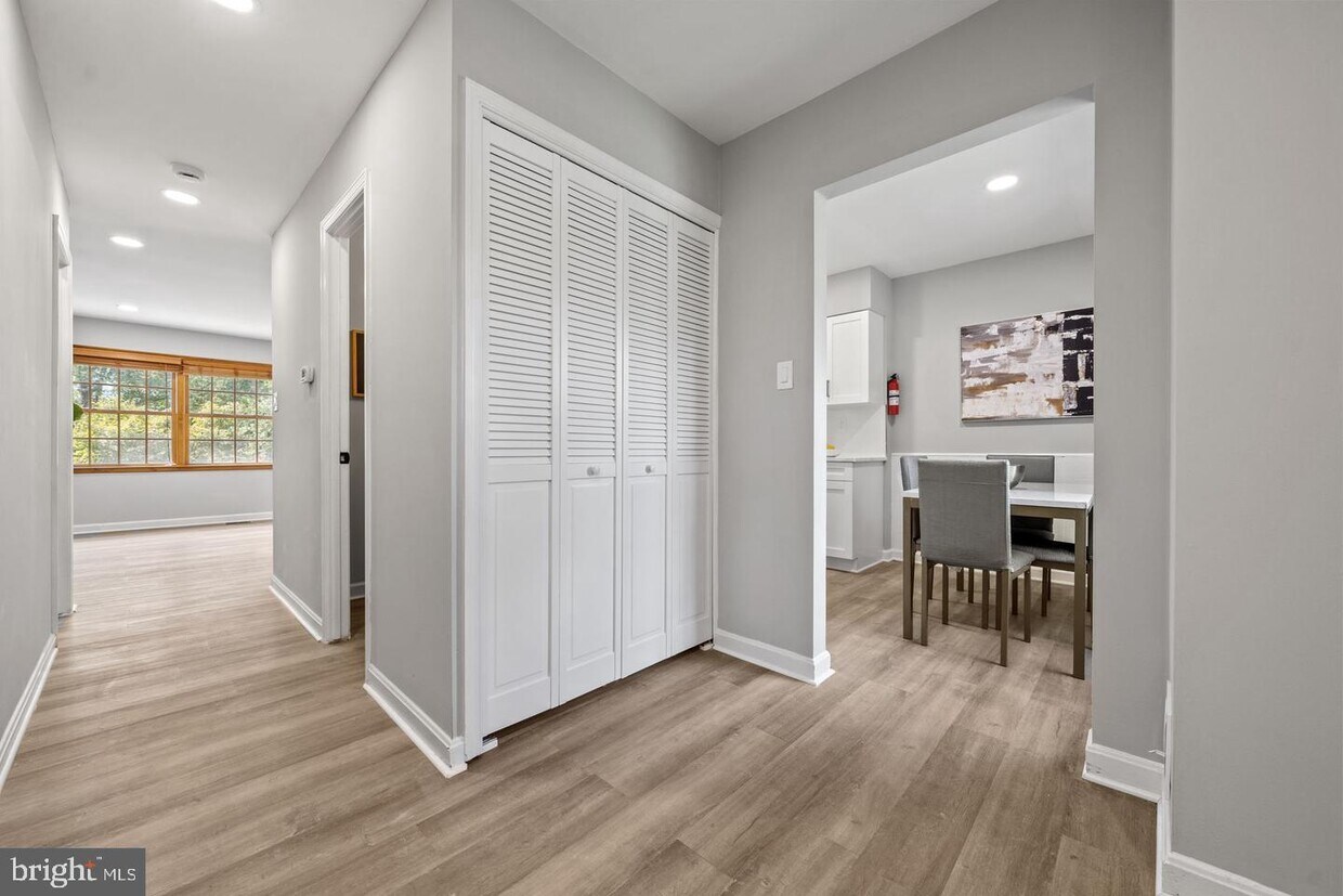 14853 Bodley Square, Centreville, VA 20120 - Townhome Rentals in ...