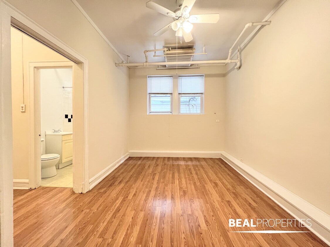 2827 N Burling St Unit Studio, Chicago, IL 60657 - Condo for Rent in ...