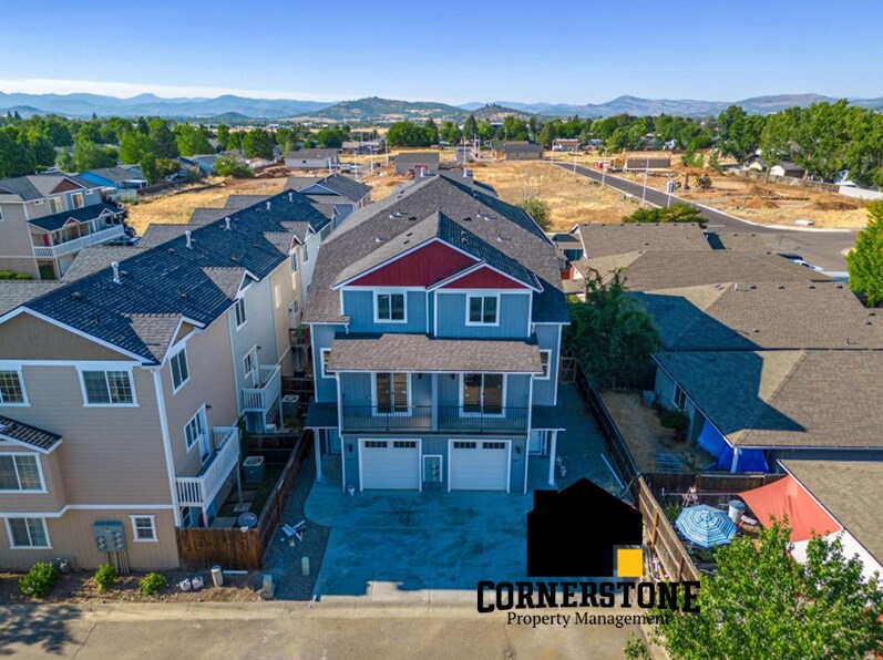 7872 Jacqueline Way, White City, OR 97503 - Townhome Rentals in White ...