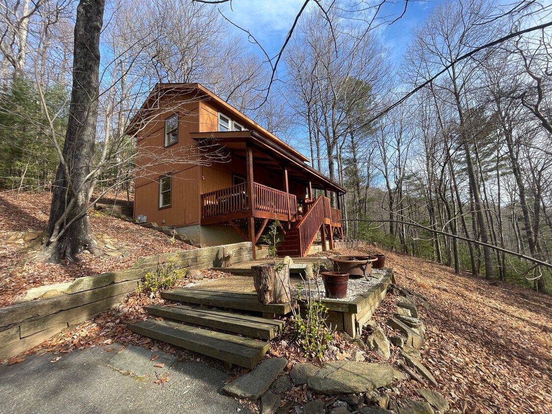 277 Tinys Mountain Dr, Triplett, NC 28618 - House Rental in Triplett ...
