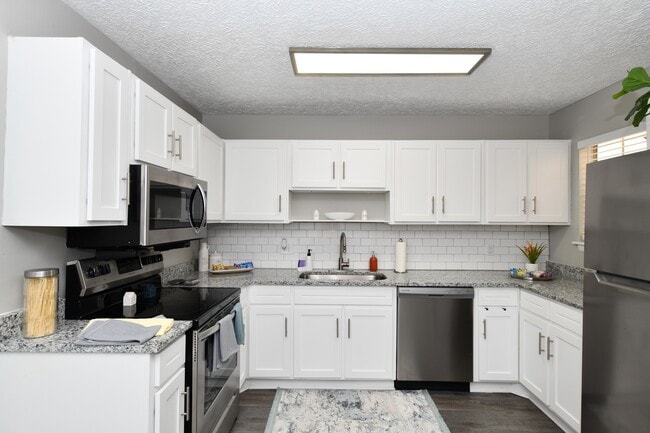 Senior Living Apartments for Rent Near Foxchase | Apartments.com
