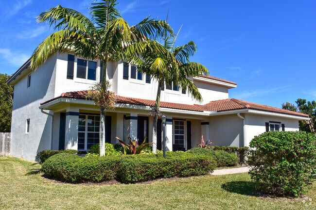 Estate Mansions Apartments for Rent with a Walk-In Closet - Miami, FL - 2 Rentals | Apartments.com