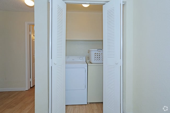 Silver Stream Apartments - Las Vegas, NV | Apartments.com