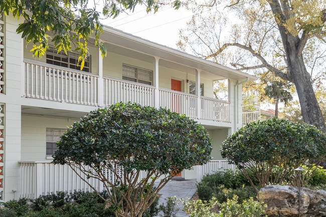 Golfview Apartments for Rent with Hardwood Floors - Tampa, FL - Updated ...