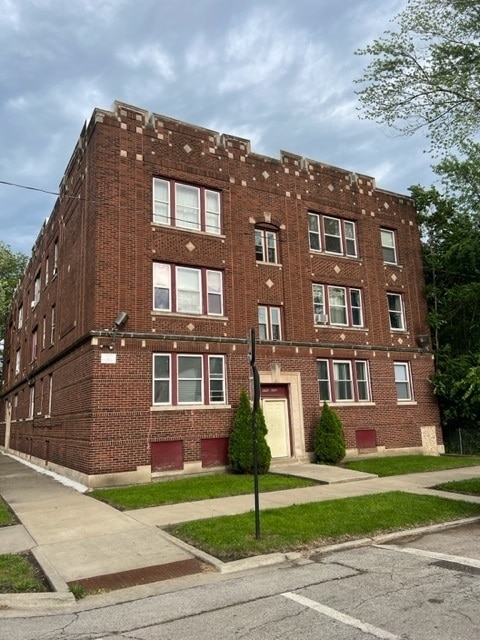 5703 S Emerald Ave Unit 1, Chicago, IL 60621 - Condo for Rent in ...