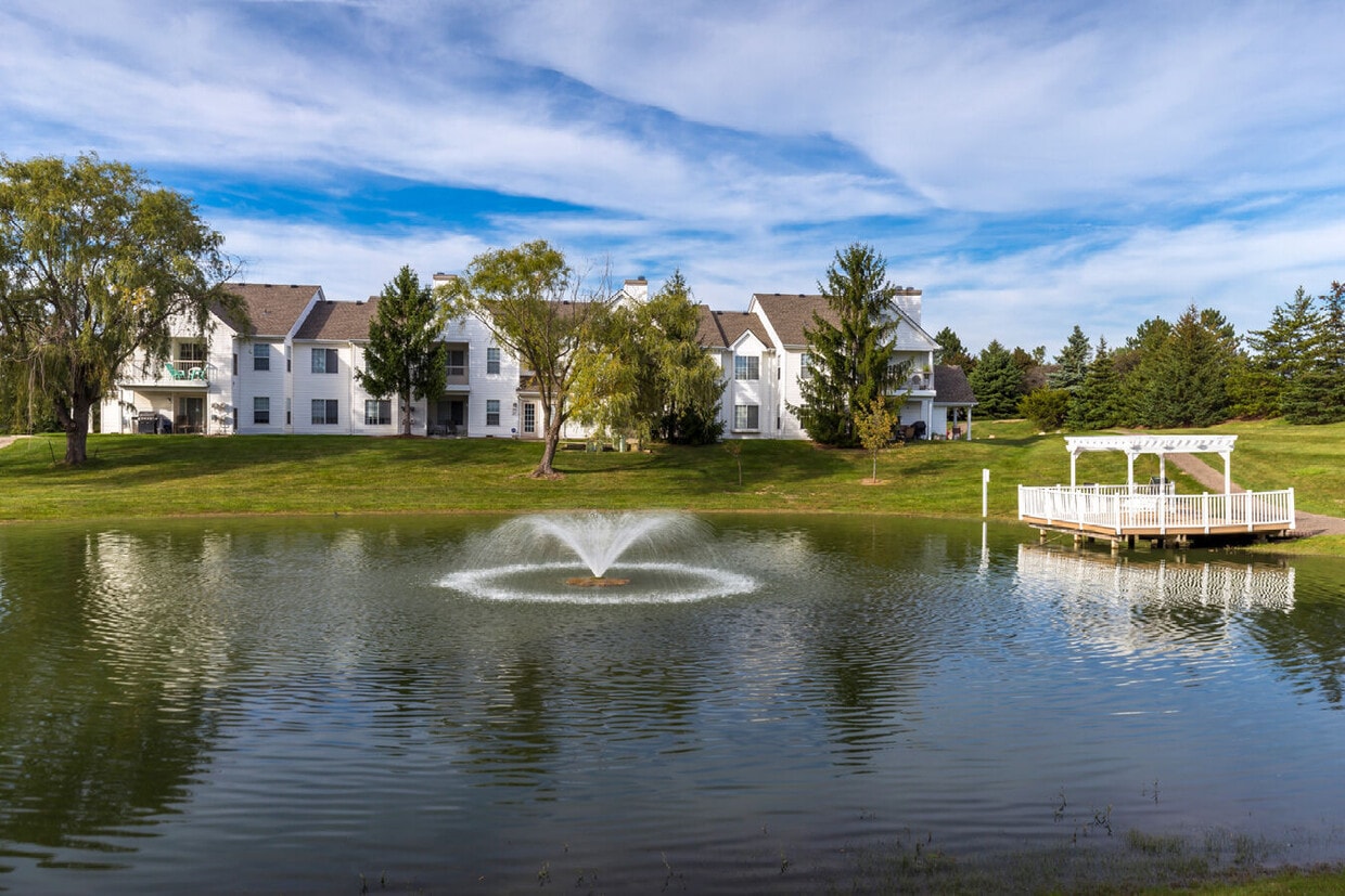 Village Club Apartments Of Farmington Hills