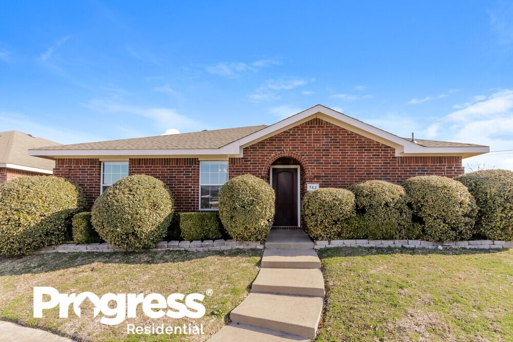 762 Mission Ln, Lancaster, TX 75146 | Apartments.com