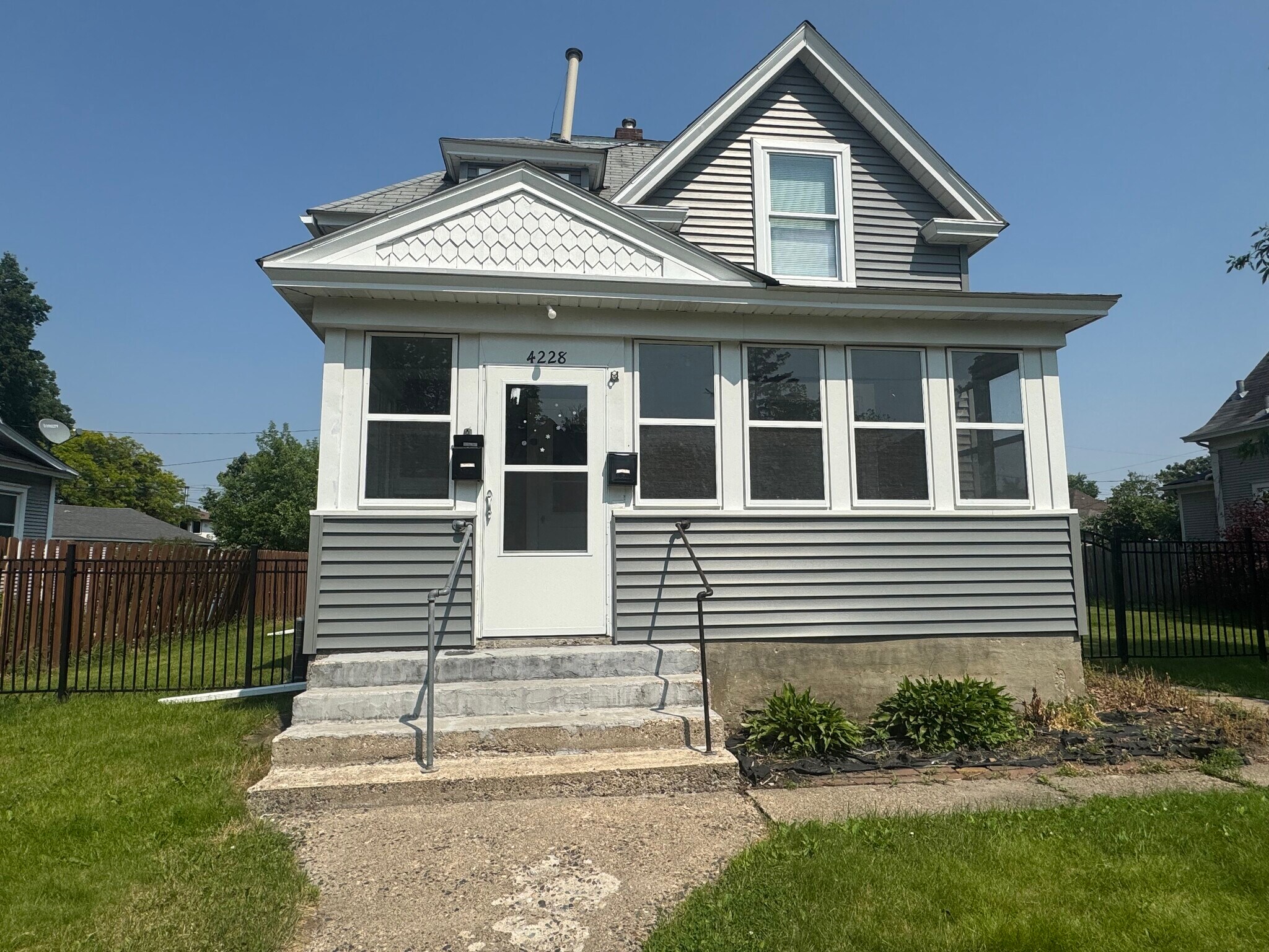 4228 Dupont Ave N, Minneapolis, MN 55412 - Townhome Rentals in ...